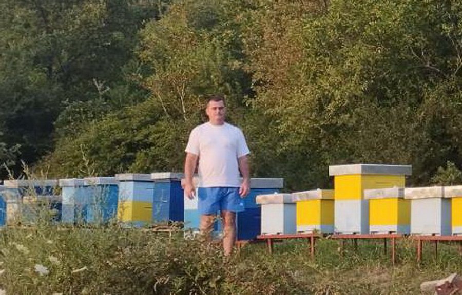 Arsenije Plamenac, pčelar iz Crmnice, zadovoljan prinosom meda ove ...